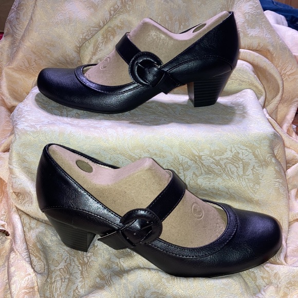 Life Stride | Shoes | Lifestride Womens Rozz Mary Jane Pump Size 75 M ...